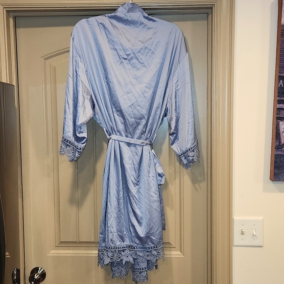 Intimates & Sleepwear | Plus Size Short Robe | Poshmark